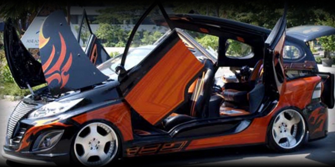Modifikasi : Mobil Super MPV
