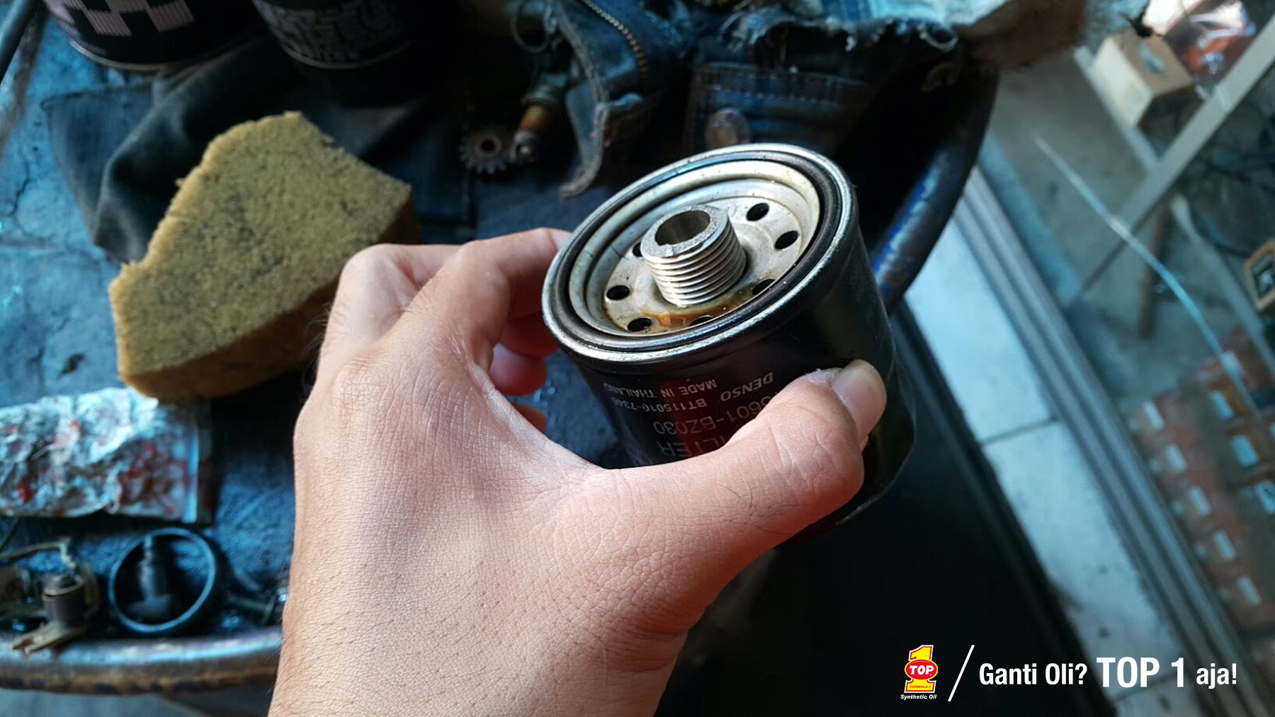 Ini Pentingnya Mengganti Oli Filter Mesin Mobil!